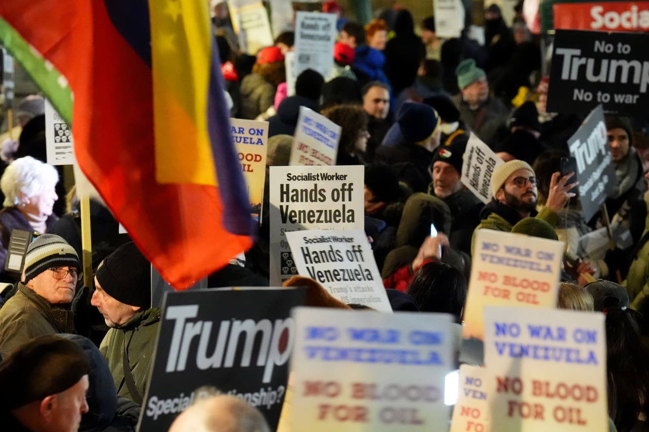 MPs join protesters calling for release of Venezuelan president Nicolas ...