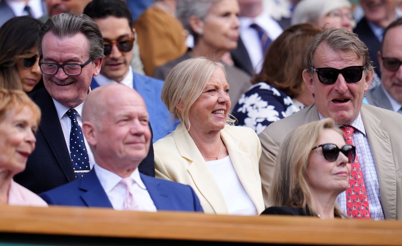 Stars return to Royal Box as Wimbledon welcomes back the sunshine ...