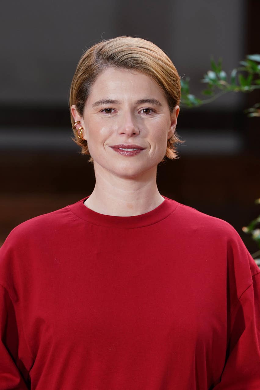 Jessie Buckley scores Actor Award nod after Critics Choice Awards ...