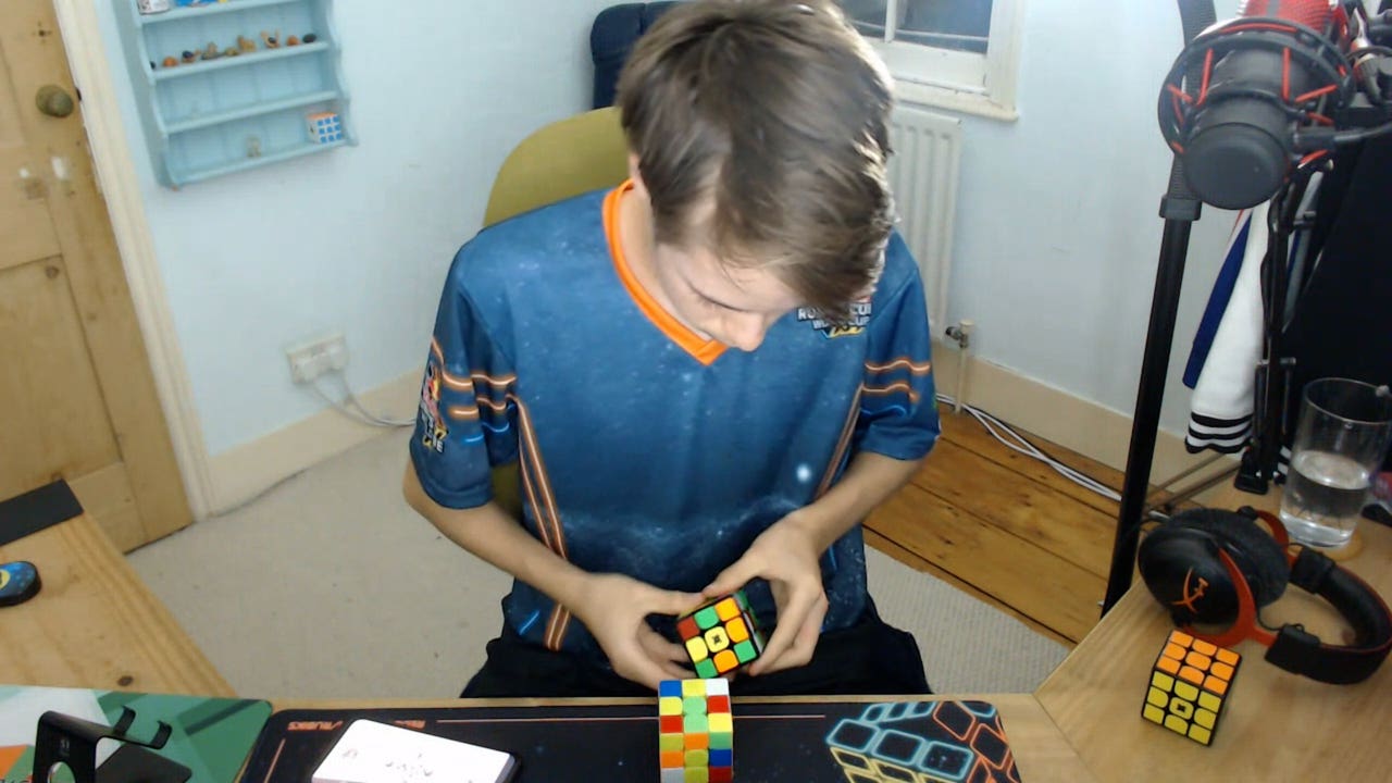 British Rubik’s Cube champion looks ahead to world cup | Ayr Advertiser