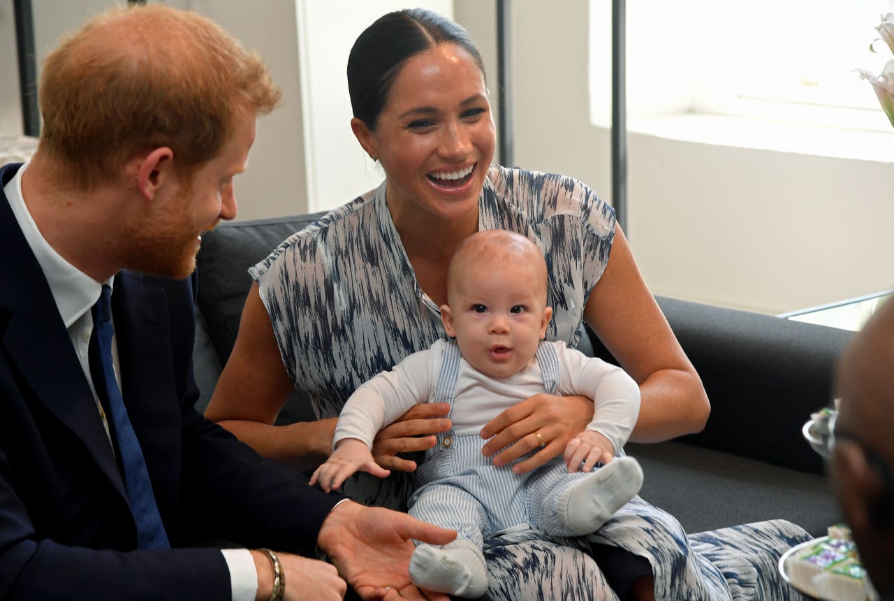 King may reunite with grandchildren as Sussexes offered royal rooms for ...