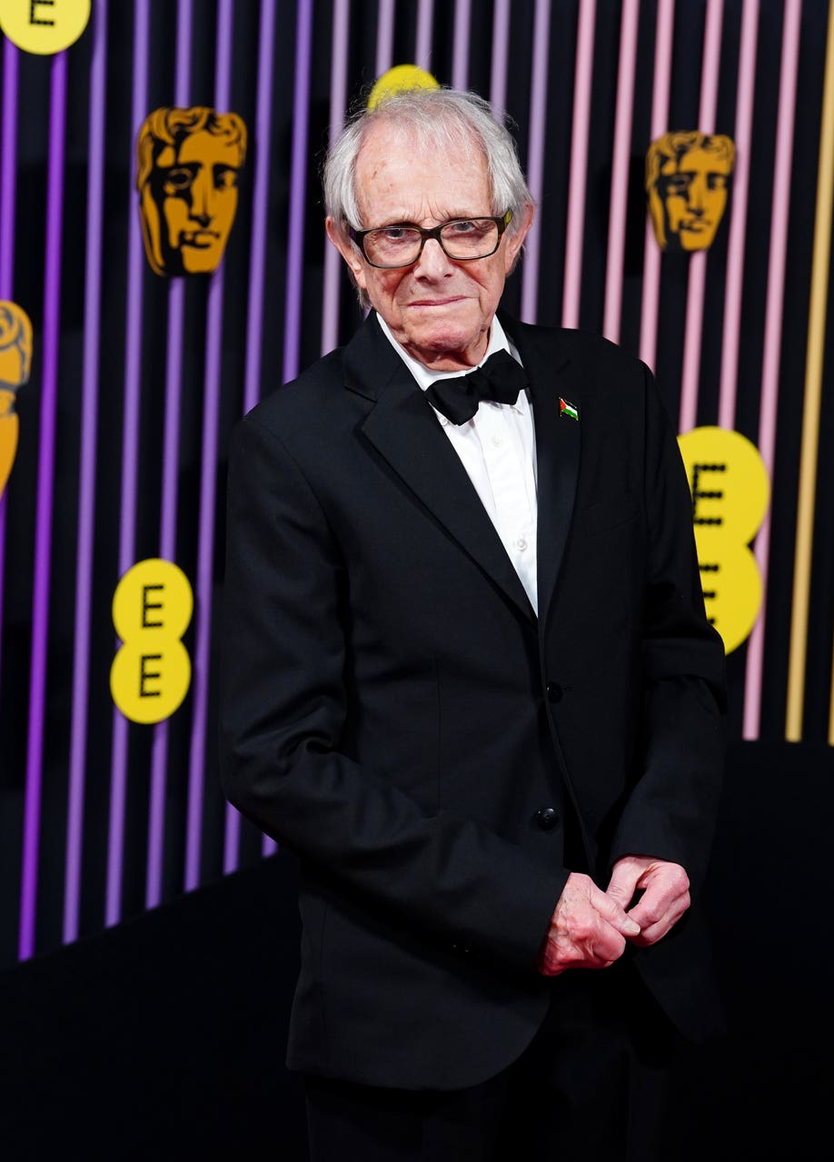 Veteran filmmaker Ken Loach poses at Baftas with sign calling for Gaza ...
