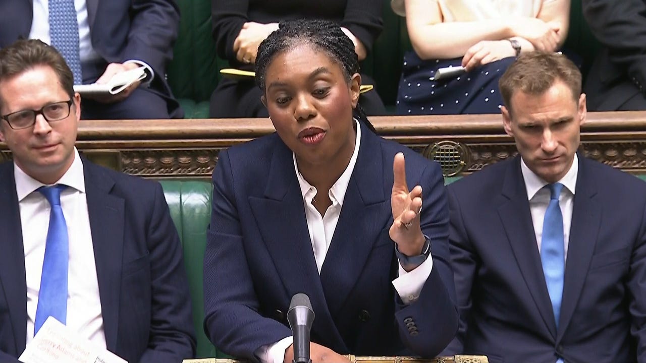 Rachel Reeves gets Keir Starmer's backing after tears in the Commons