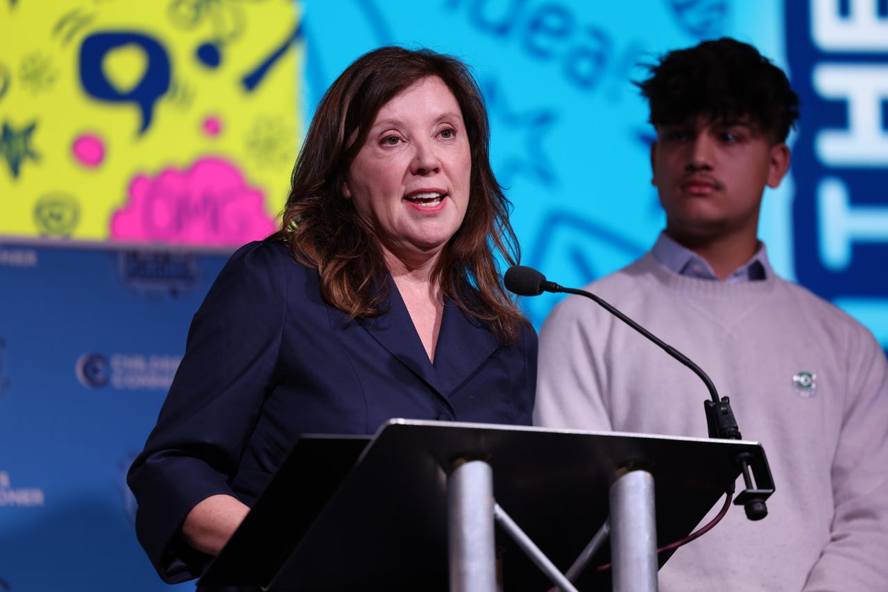 Keir Starmer gives tech firms three months to stop children sending ...