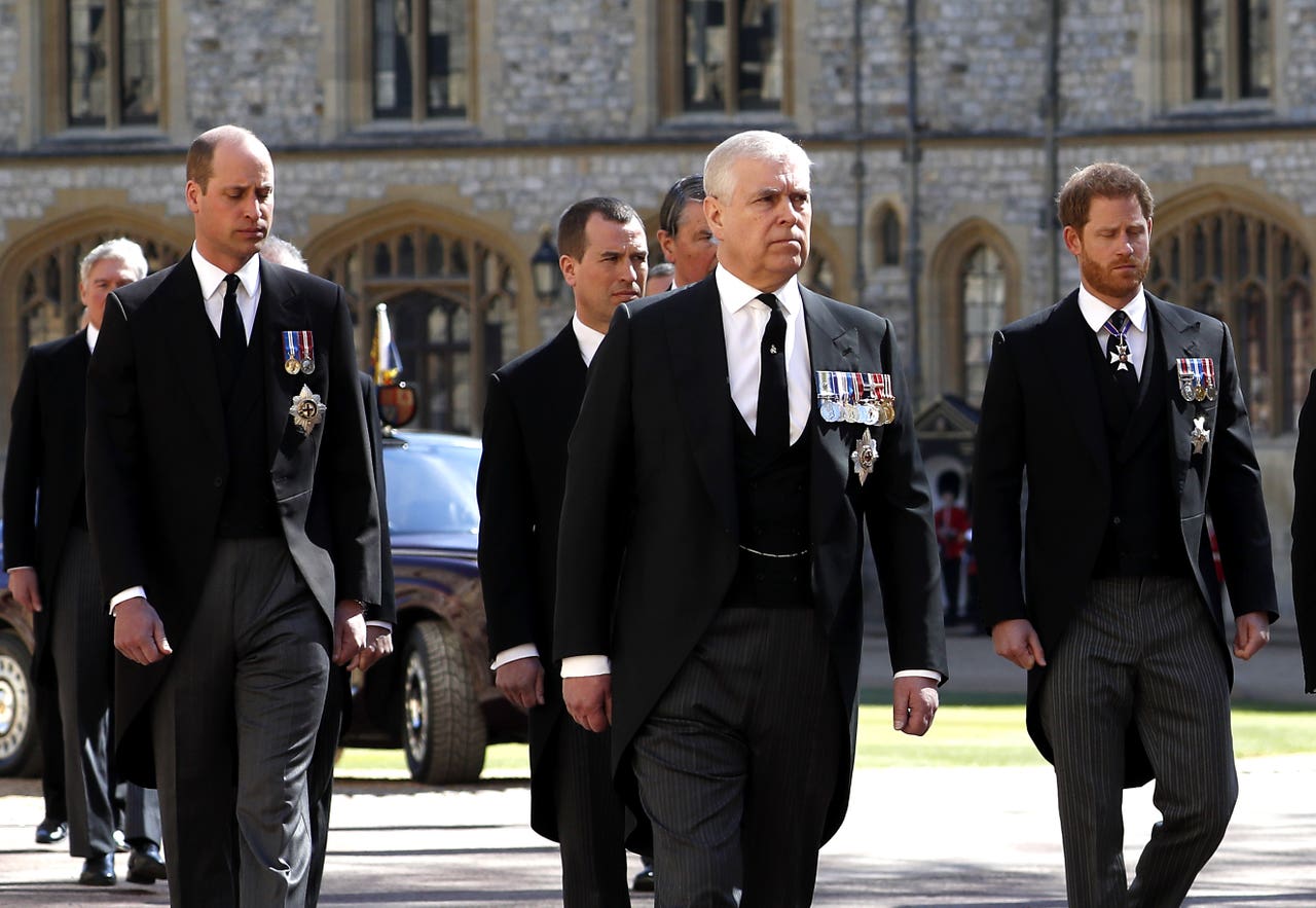 In Pictures: Windsor remembers Duke of Edinburgh on day of his funeral ...