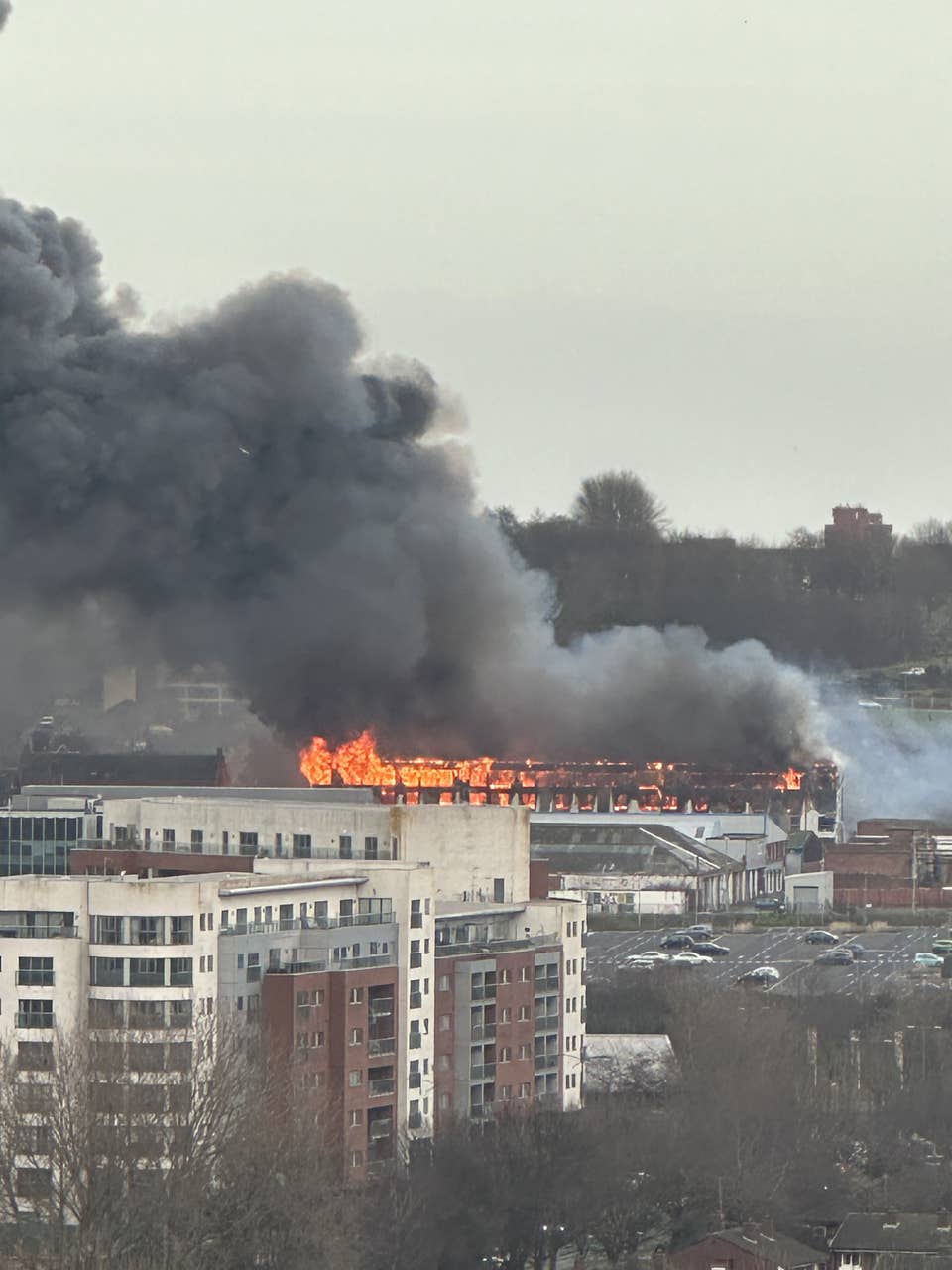 Major incident declared amid fears huge fire may cause building to ...