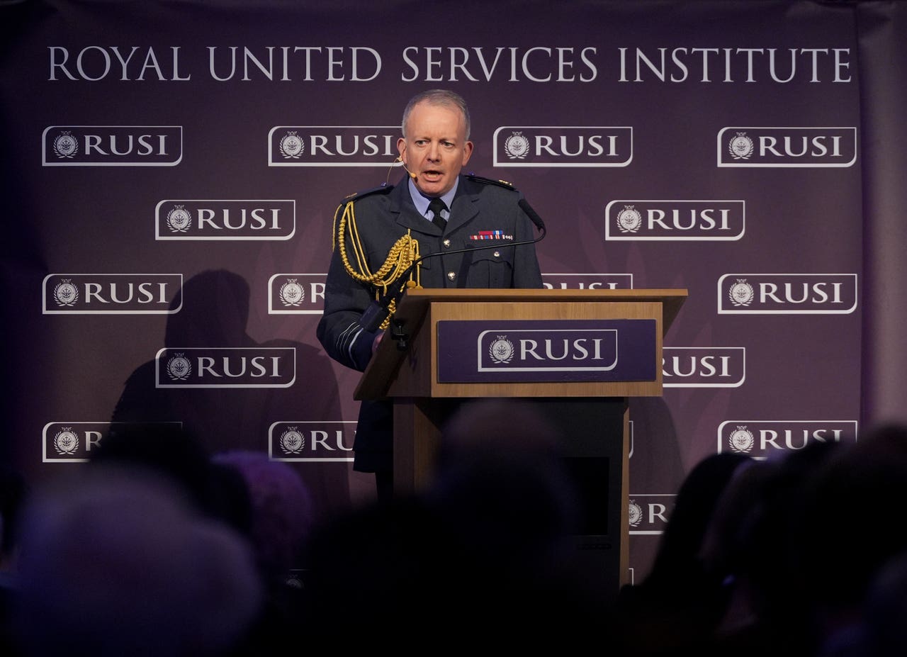 Blueprint for defence spending will be a ‘step up’, Starmer vows amid ...