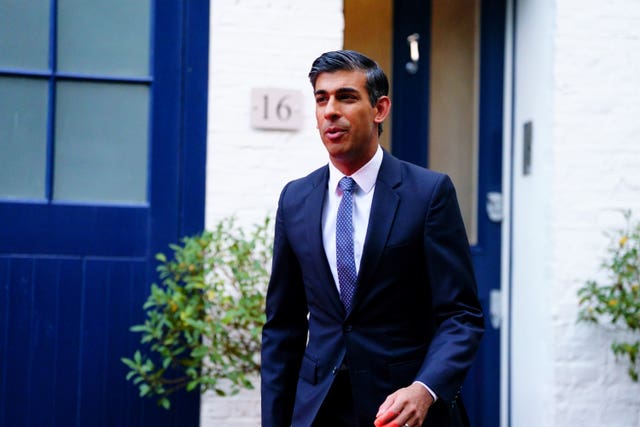 Removal Vans In Downing Street As Rishi Sunak Moves In Express And Star