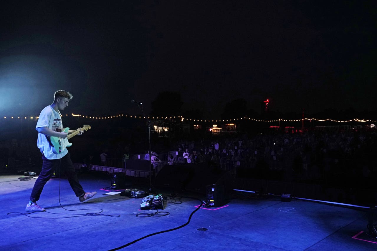 Sam Fender kicks off socially-distanced concert series | Reading Chronicle